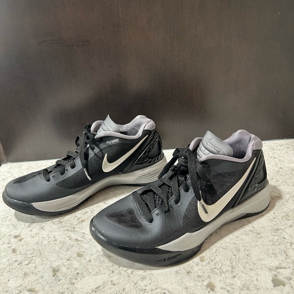 Nike | Shoes | Mens Sizr 75 Nike Flywire Black And Siler Running Shoe ...